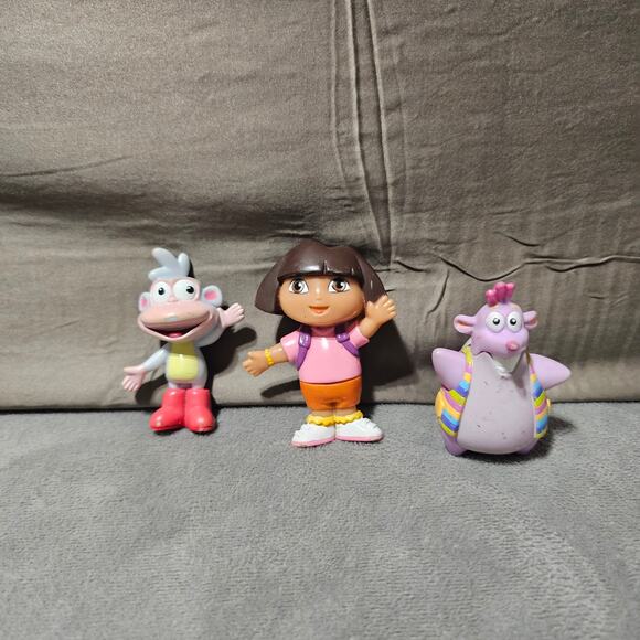 Viacom | Toys | Viacom Dora The Explorer Figure Boots Rico Raccoon Set ...